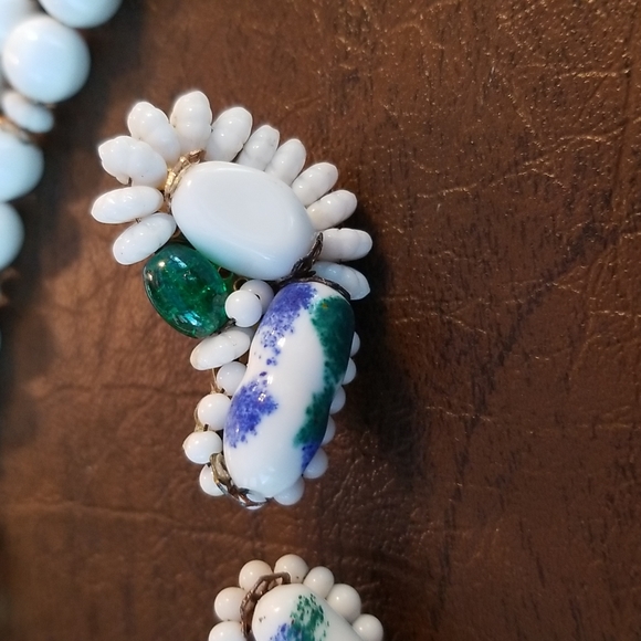 Hobé | Jewelry | Vintage Hob 3 Strand Art And Milk Glass And Aurora ...